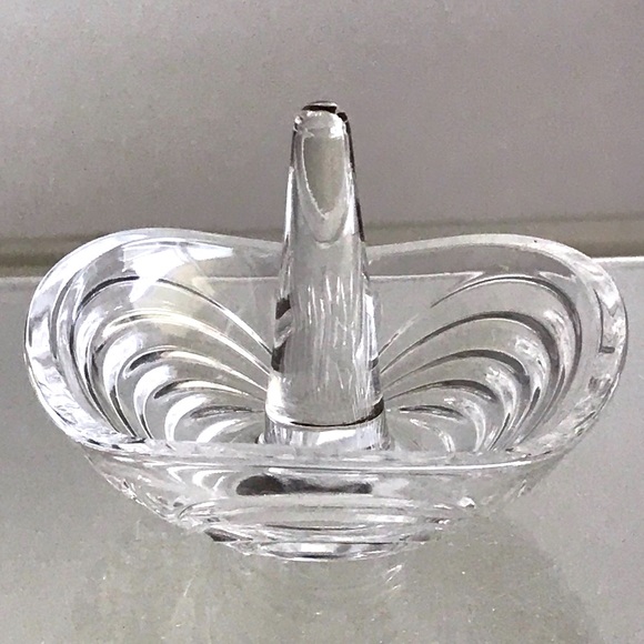 Storage & Organization | Tri Oval Rcr Aurea Crystal Ring Holder Made In ...